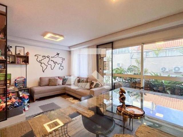 Casa à Venda Tristeza, 3 Quartos, 240 m² Porto Alegre