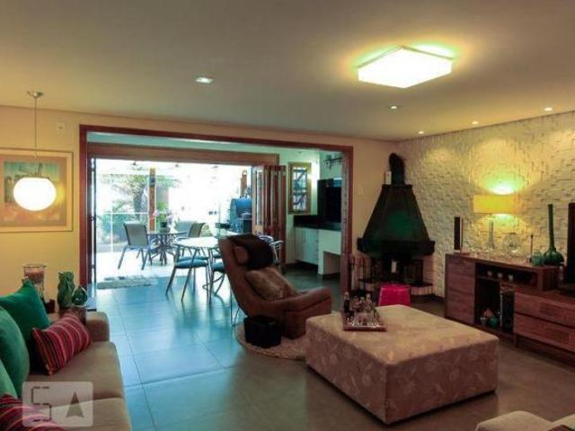 Casa à Venda Tristeza, 3 Quartos, 228 m² Porto Alegre