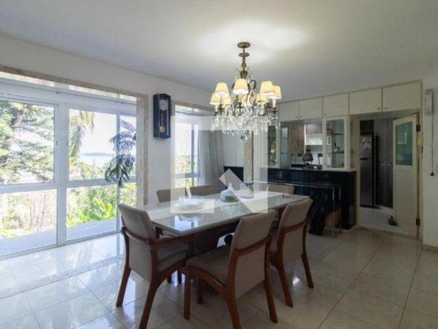 Casa à Venda Tristeza, 3 Quartos, 420 m² Porto Alegre