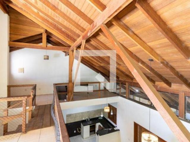 Casa à Venda Tristeza, 3 Quartos, 730 m² Porto Alegre