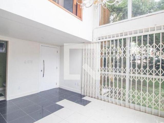 Casa à Venda Tristeza, 2 Quartos, 250 m² Porto Alegre