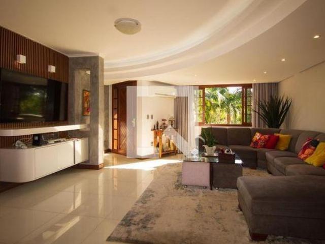 Casa à Venda Tristeza, 4 Quartos, 174 m² Porto Alegre