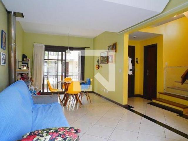 Casa à Venda Tristeza, 4 Quartos, 250 m² Porto Alegre