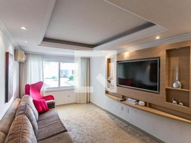 Casa à Venda Tristeza, 4 Quartos, 300 m² Porto Alegre