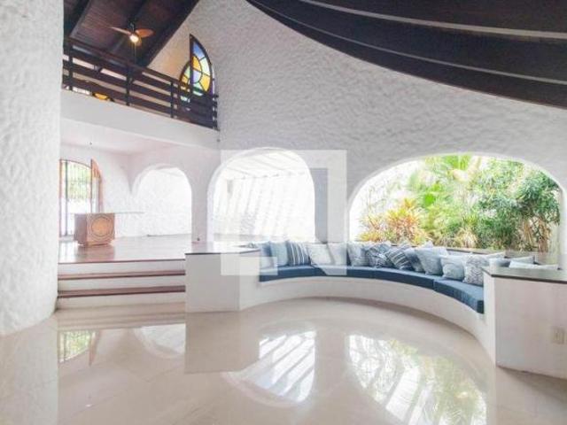 Casa à Venda Tristeza, 4 Quartos, 700 m² Porto Alegre