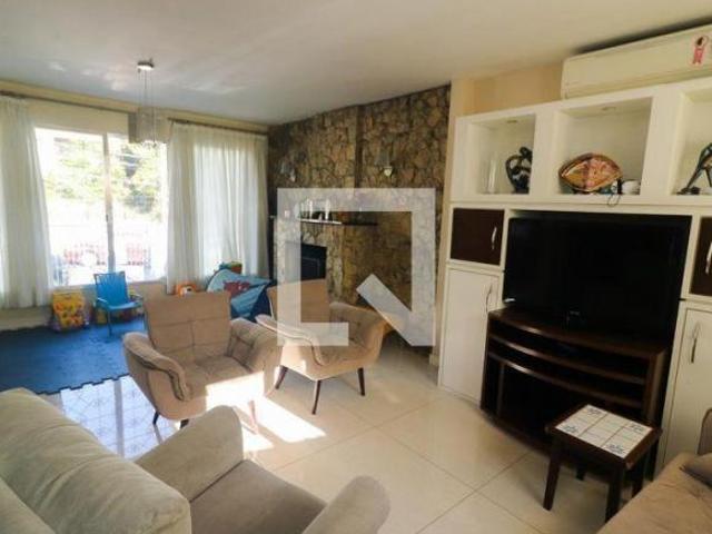 Casa à Venda Tristeza, 5 Quartos, 274 m² Porto Alegre