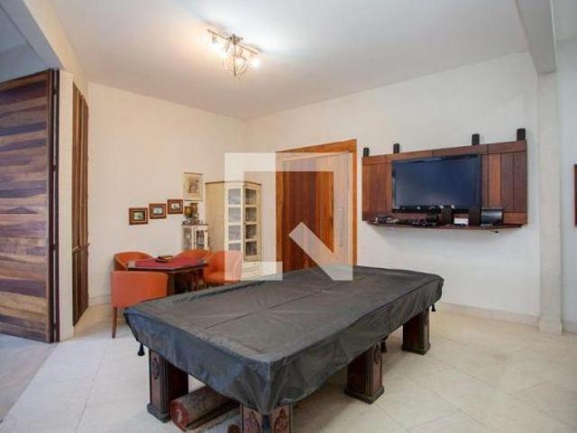 Casa à Venda Tropical, 3 Quartos, 1500 m² Contagem