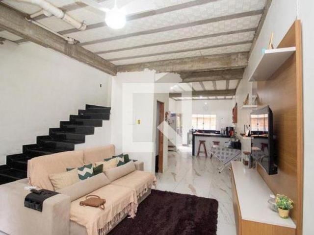 Casa à Venda Tropical, 3 Quartos, 242 m² Contagem