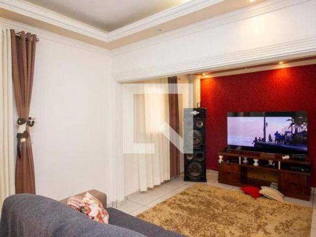 Casa à Venda Tropical, 3 Quartos, 200 m² Contagem