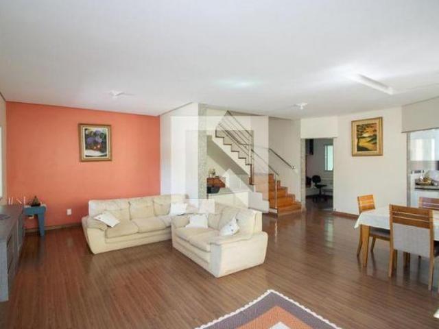 Casa à Venda Tropical, 3 Quartos, 300 m² Contagem