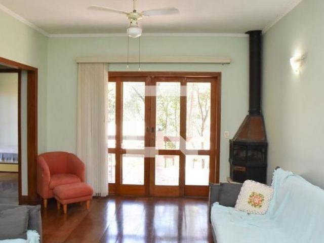 Casa à Venda Tulipas, 2 Quartos, 250 m² Jundiaí