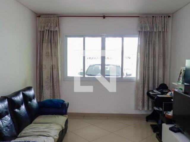 Casa à Venda Umuarama, 4 Quartos, 162 m² Osasco