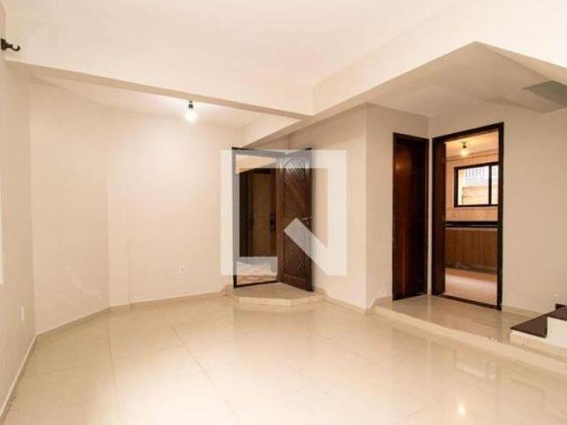 Casa à Venda Uberaba, 4 Quartos, 178 m² Curitiba