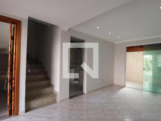 Casa à Venda Utinga, 3 Quartos, 109 m2