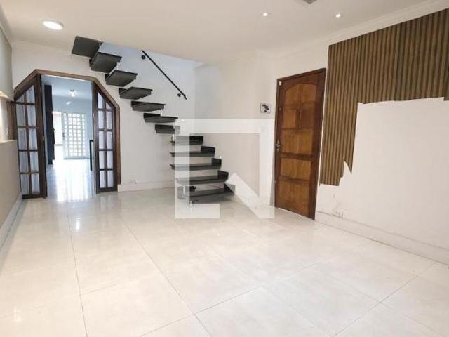 Casa à Venda Utinga, 3 Quartos, 209 m2