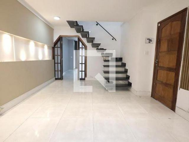 Casa à Venda Utinga, 3 Quartos, 209 m2