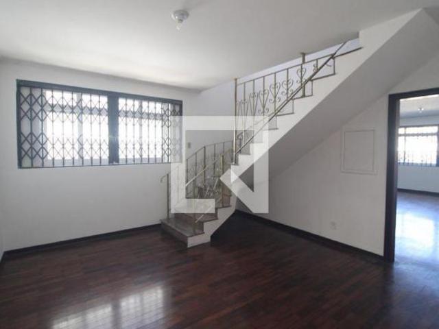Casa à Venda Veleiros, 3 Quartos, 179 m2