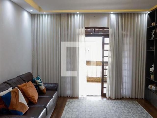 Casa à Venda Veloso, 3 Quartos, 289 m2