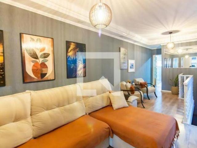Casa à Venda Veloso, 4 Quartos, 220 m2