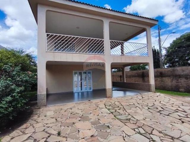 CASA À VENDA | VICENTE PIRES | CONDOMÍNIO FECHADO | 6 QUARTOS | 720m²