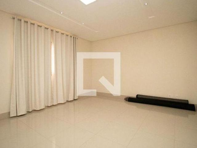 Casa à Venda Vicente Pires I, 2 Quartos, 350 m² Brasília