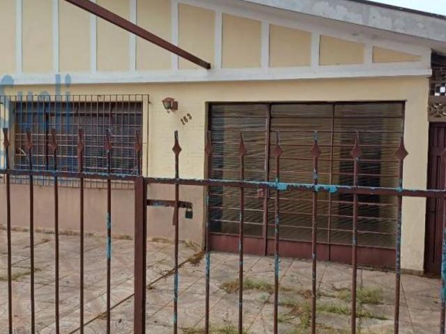 Casa á venda Vila Teixeira ótima localização próximo Drogaria São Paulo Mercado escola 3 dormitórios