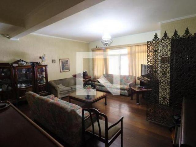 Casa à Venda Vila Yara, 3 Quartos, 220 m2