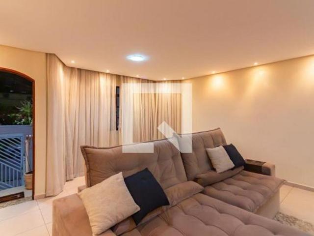 Casa à Venda Vila Yara, 3 Quartos, 240 m2