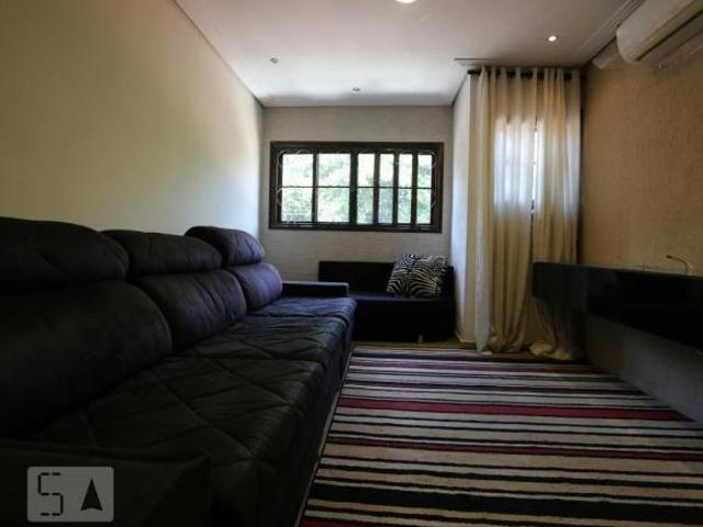 Casa à Venda Vila Yara, 3 Quartos, 250 m2