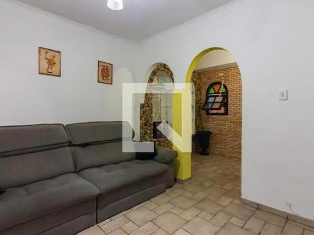 Casa à Venda Vila Yolanda, 2 Quartos, 120 m2