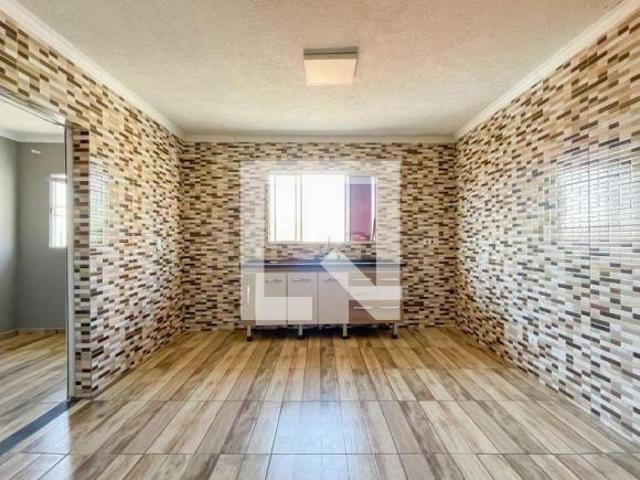 Casa à Venda Vila Yolanda, 2 Quartos, 190 m2