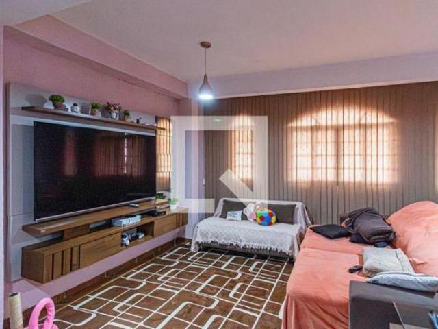 Casa à Venda Vila Yolanda, 3 Quartos, 196 m2