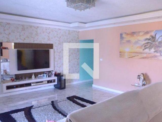 Casa à Venda Vila Yolanda, 3 Quartos, 290 m2