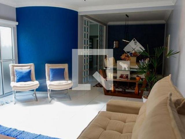 Casa à Venda Vila Yolanda, 4 Quartos, 320 m2