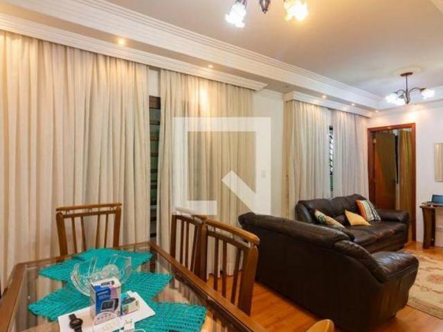 Casa à Venda Vila Yolanda, 5 Quartos, 247 m2