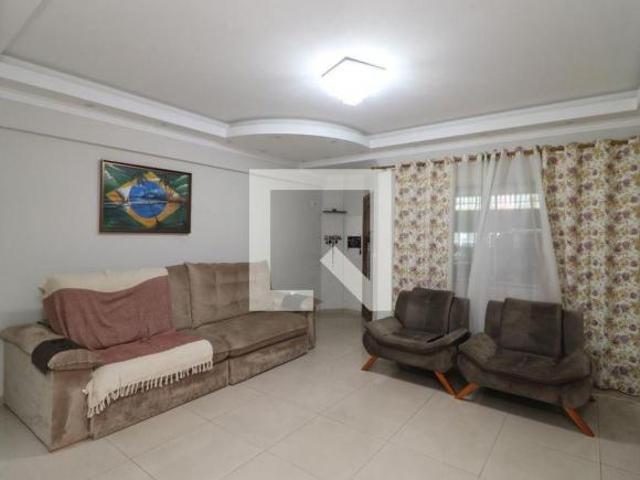 Casa à Venda Vila Alzira, 3 Quartos, 198 m2