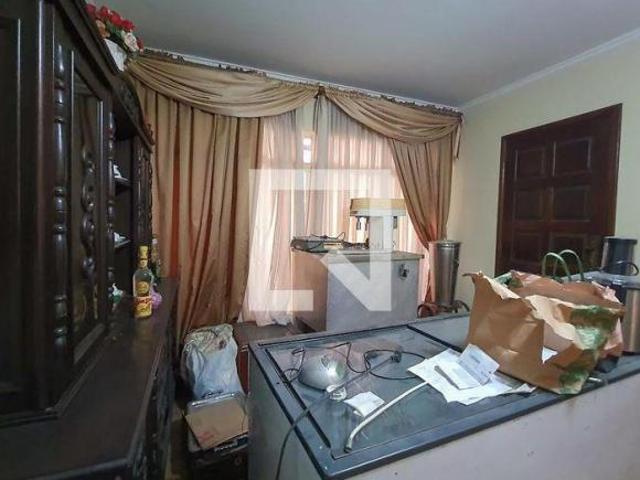 Casa à Venda Vila Amália, 3 Quartos, 450 m² São Paulo