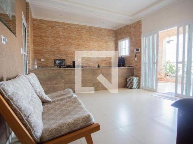 Casa à Venda Vila Amália, 5 Quartos, 250 m² São Paulo
