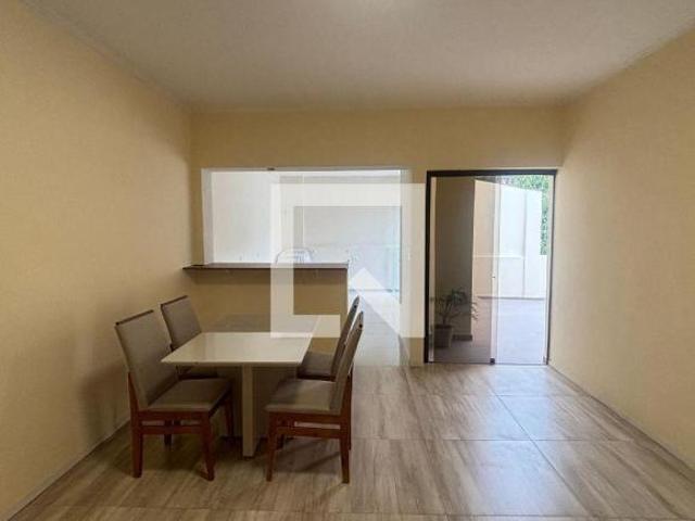 Casa à Venda Vila América, 2 Quartos, 80 m2