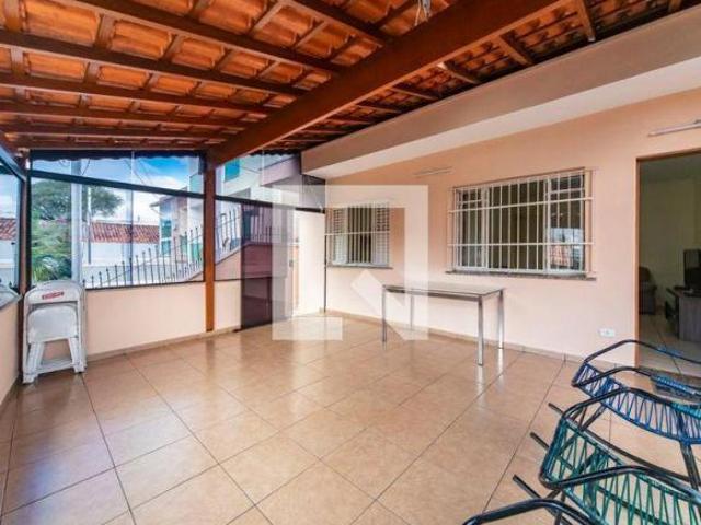 Casa à Venda Vila América, 2 Quartos, 135 m2