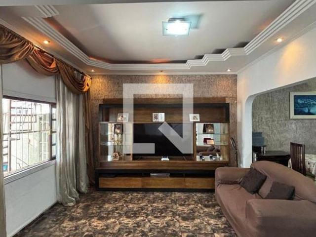 Casa à Venda Vila América, 3 Quartos, 220 m2