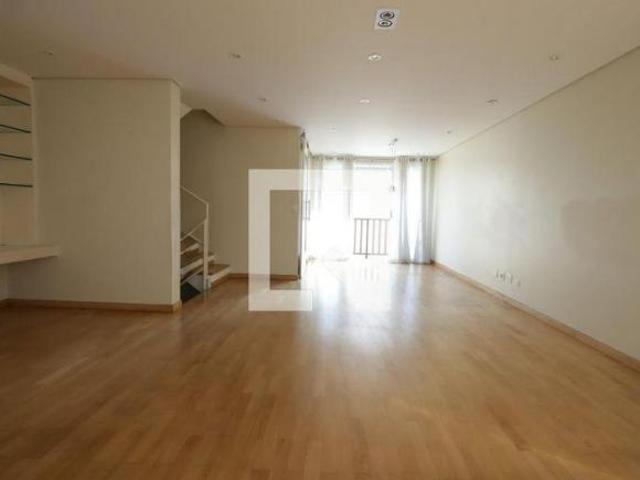 Casa à Venda Vila Andrade, 4 Quartos, 245 m² São Paulo