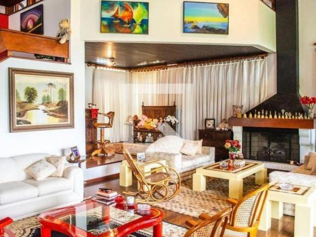 Casa à Venda Vila Assunção, 3 Quartos, 726 m² Porto Alegre