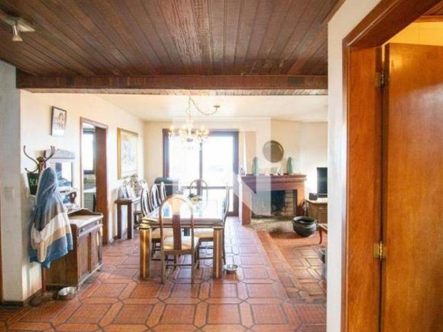 Casa à Venda Vila Assunção, 3 Quartos, 800 m² Porto Alegre