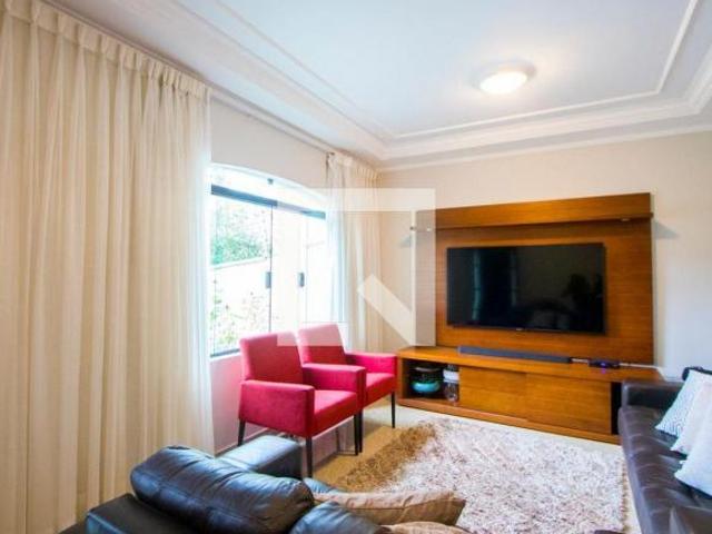 Casa à Venda Vila Assunção, 3 Quartos, 220 m2