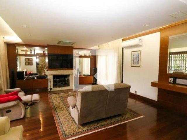 Casa à Venda Vila Assunção, 4 Quartos, 221 m² Porto Alegre