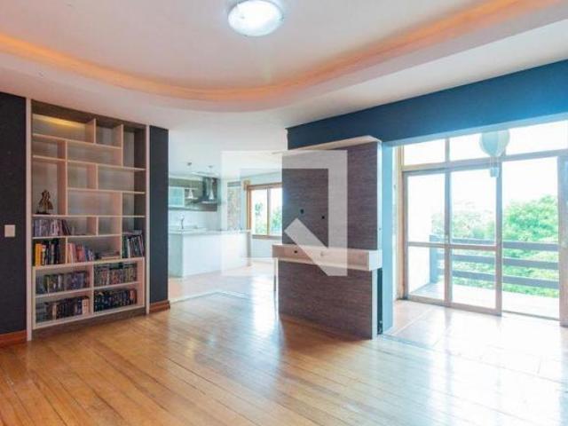 Casa à Venda Vila Assunção, 5 Quartos, 640 m² Porto Alegre