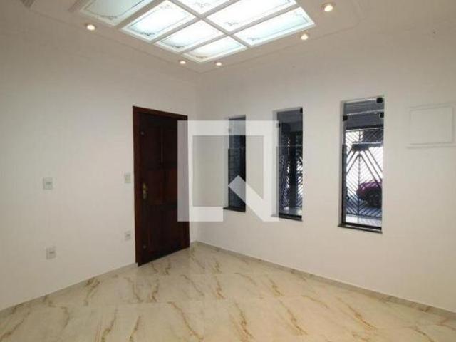 Casa à Venda Vila Califórnia, 3 Quartos, 257 m² São Paulo