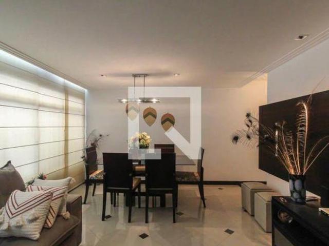 Casa à Venda Vila Califórnia, 4 Quartos, 250 m² São Paulo