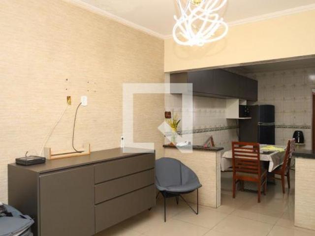 Casa à Venda Vila Carmosina, 3 Quartos, 150 m2